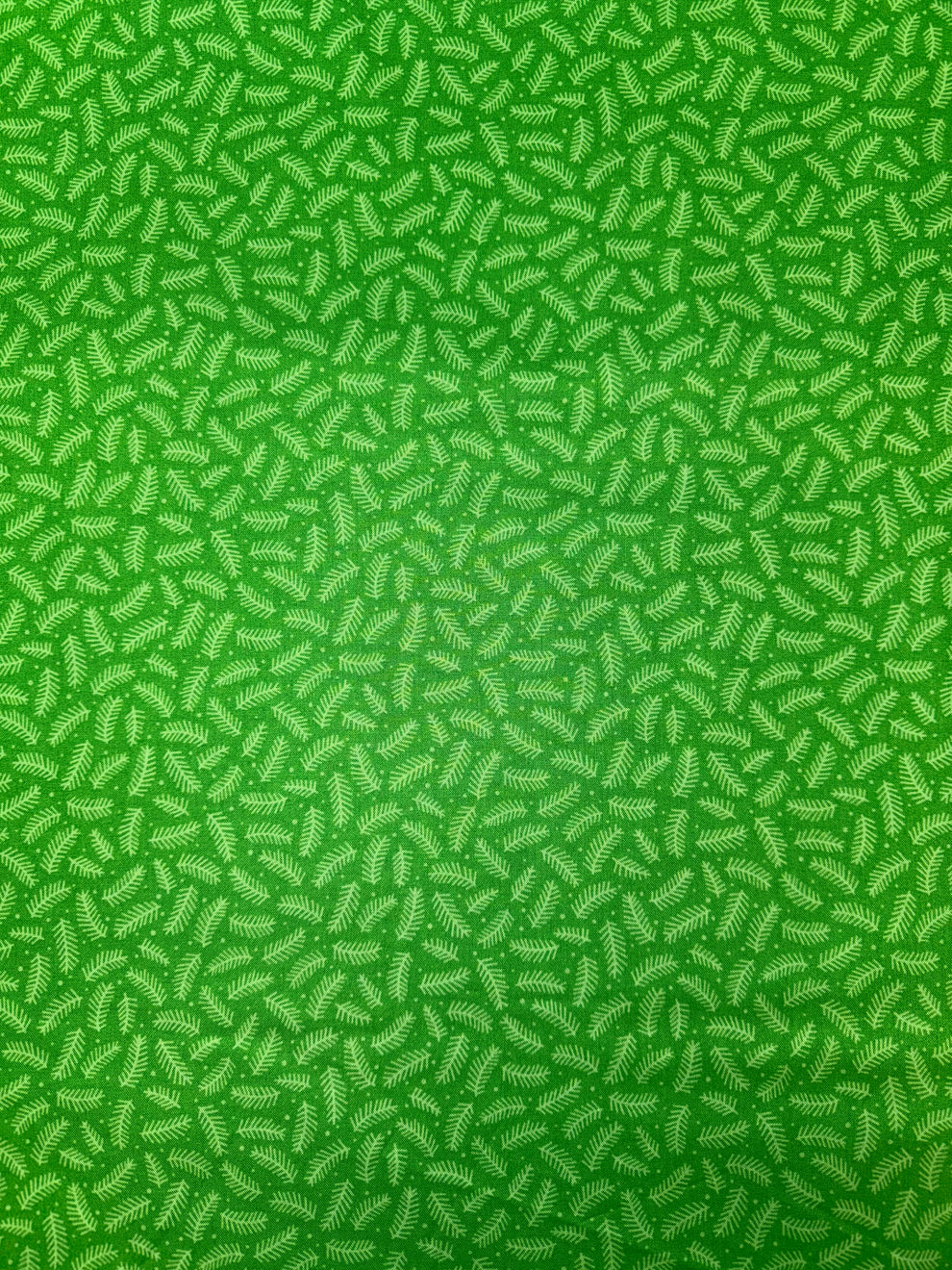 Bright Green Christmas Pine Sprigs – Gympie Patchwork
